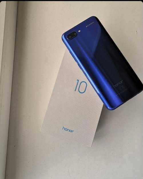 Телефон Honor10