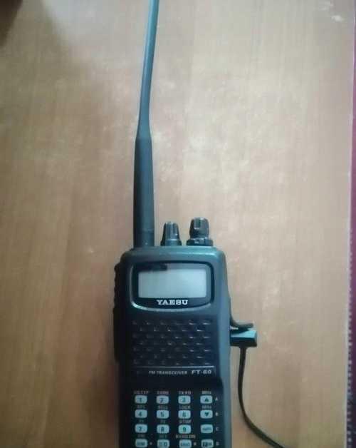 Рация Yaesu FT-60R