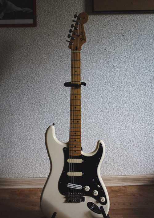 Гитара Fender Stratocaster MIM