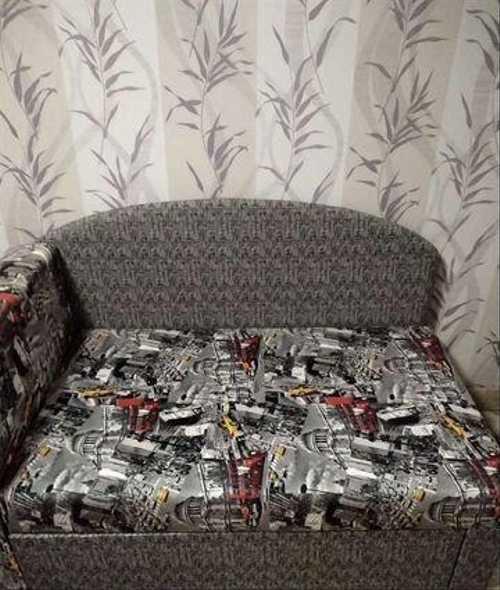 Малогабаритный диван бу