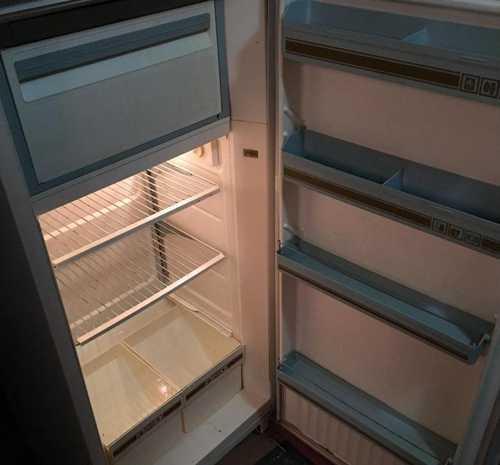 Продаю холодильник орск