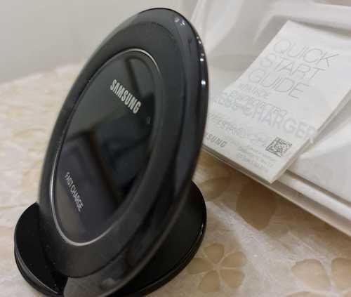 Samsung EP-NG930. Беспроводное зарядное устройство