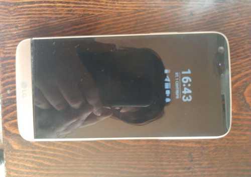 Телефон LG G5 SE 32 gb