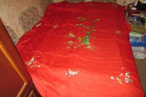 Продам очень красивое красное покрывало на кровать