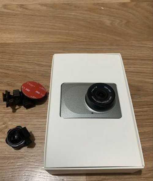 Регистратор Yi smart dash cam