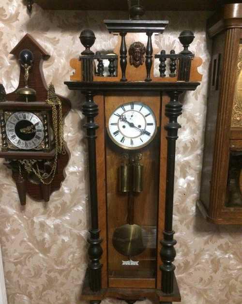 Кемерово авито часы. Старинные жильные часы. Часы с боем и гирями 19 век. Напольные часы Орловского часового завода. Часы на пол с боем.