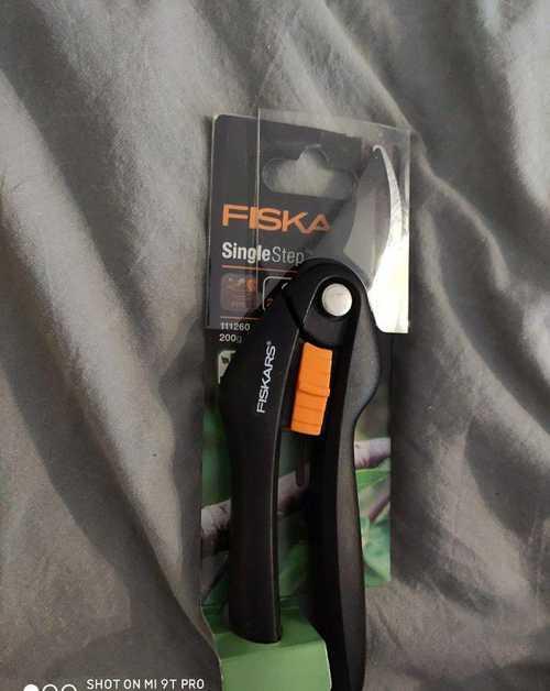Секатор fiskars