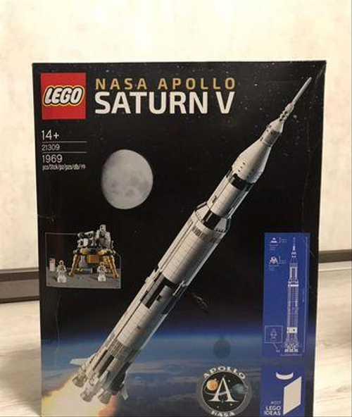 Конструктор lego - nasa apollo saturn V