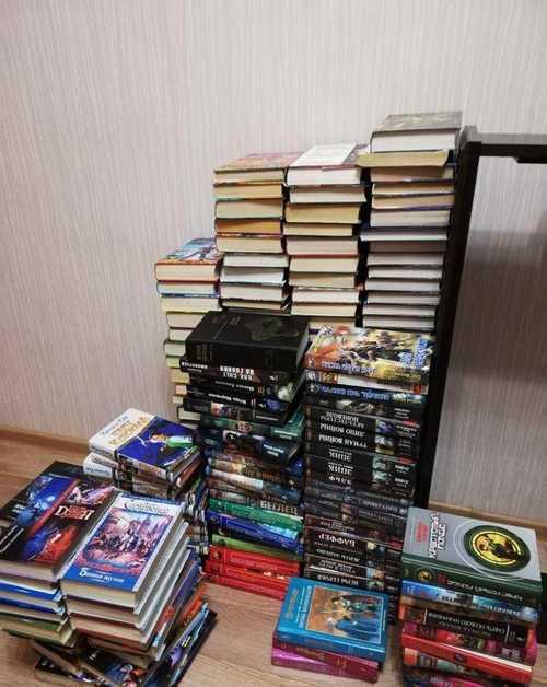 Книги (фантастика /фэнтази)
