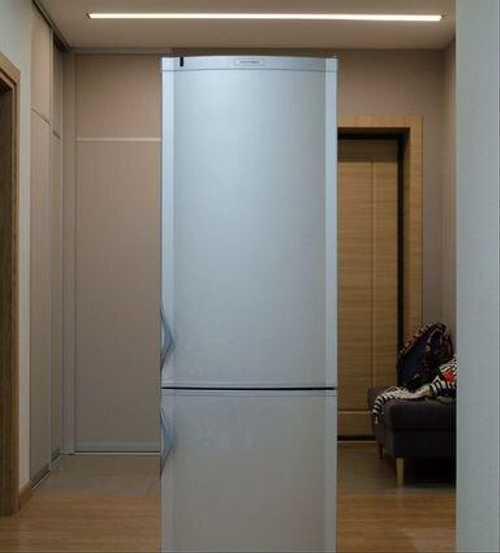 Продам холодильник Vestfrost BKF 355 бу