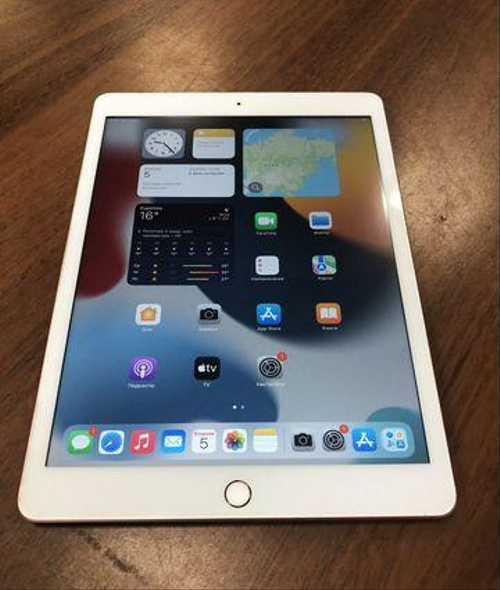 Планшет Apple iPad 2020 Wi-Fi 32 Gb (8 поколения)