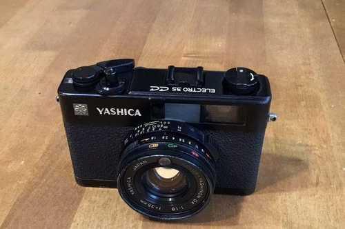 Yashica Electro 35CC + 1:1,8/35mm