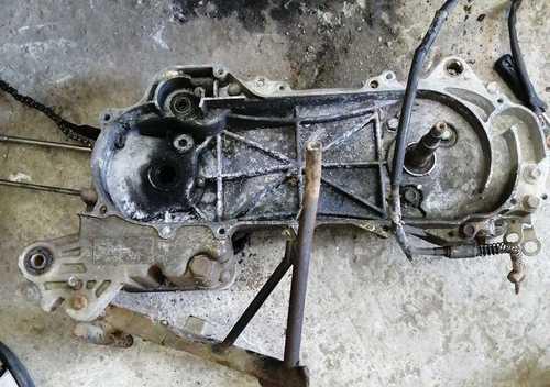 Картер двигателя 139QMB 12 левый