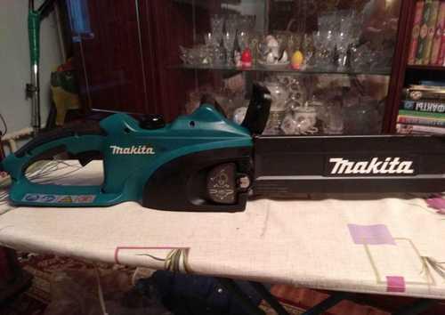 Электрическая цепная бензопила Makita