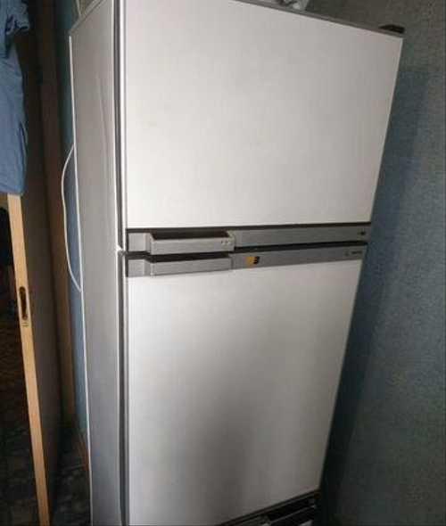 Холодильник Philips ARB 428/PH бу