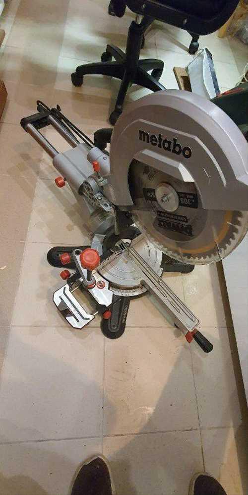 Торцовочная пила Metabo kgs 305m