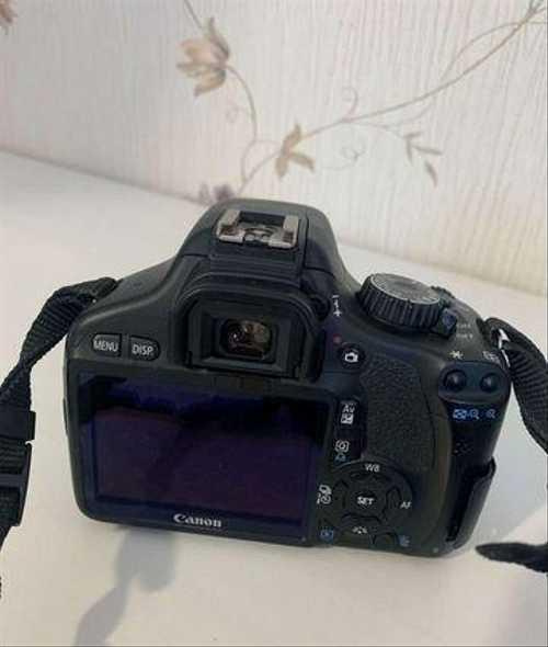 Зеркальный фотоаппарат canon550D