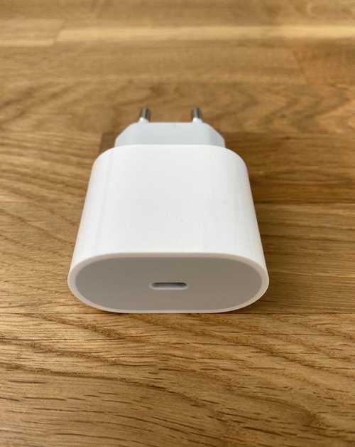 Сетевая зарядка Apple MU7V2ZM/A