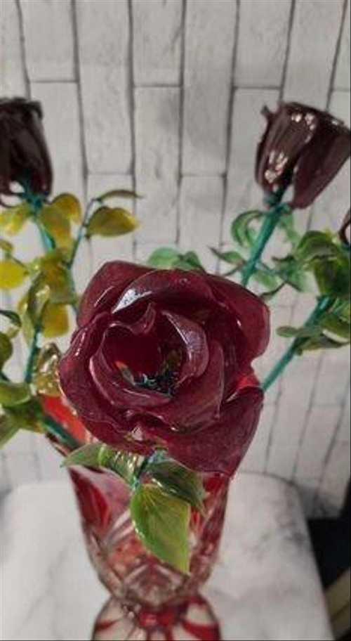Розы из художественного стекла
