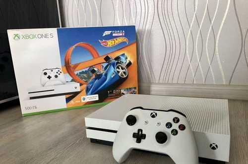 Xbox one s 500gb полная комплектация + 3 диска