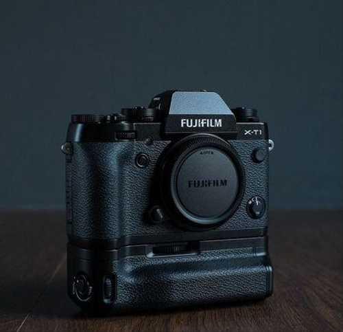 Fujifilm X-T1 с батарейной ручкой