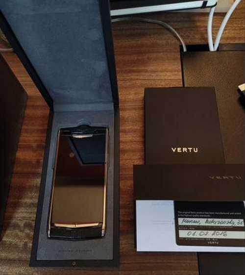 Телефон vertu signature touch JET calf