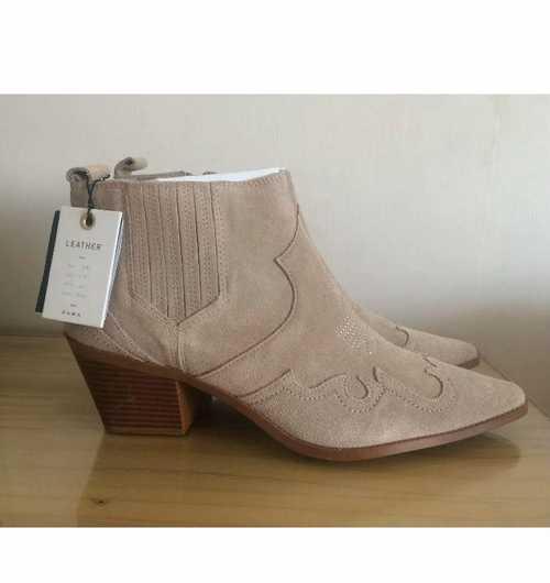 Новые замшевые казаки Zara