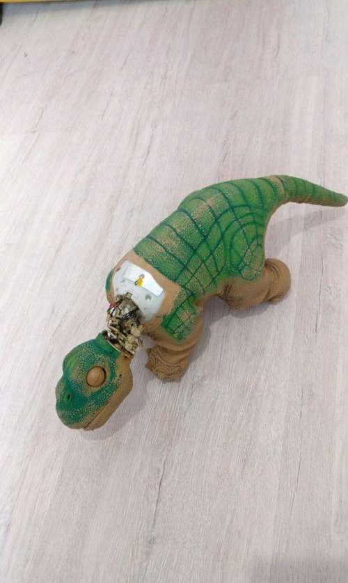 Игрушка динозавр pleo на запчасти