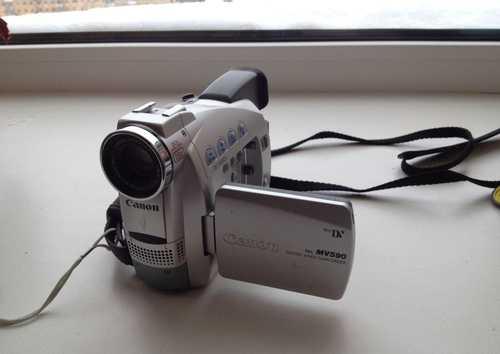 Продам видеокамеру canon DM-MV590E