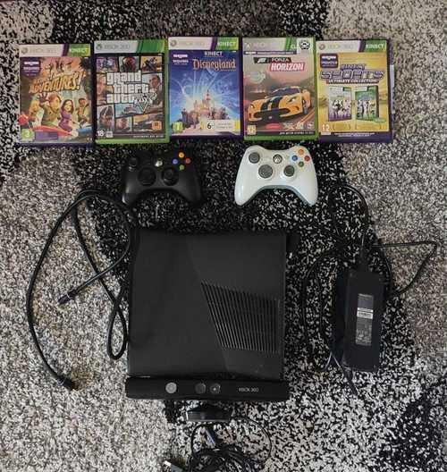 Xbox 360 4GB + Kinect + 2 джойстика
