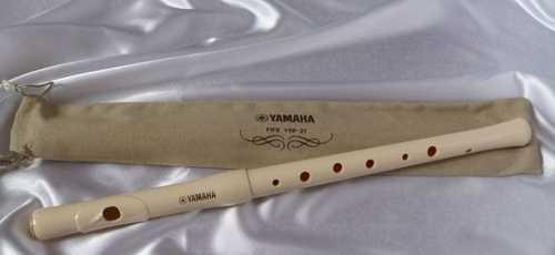 Блок -флейта поперечная Yamaha YRF-21, новая