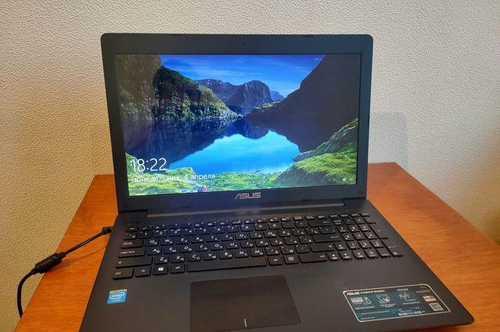 Ноутбук Asus x553m