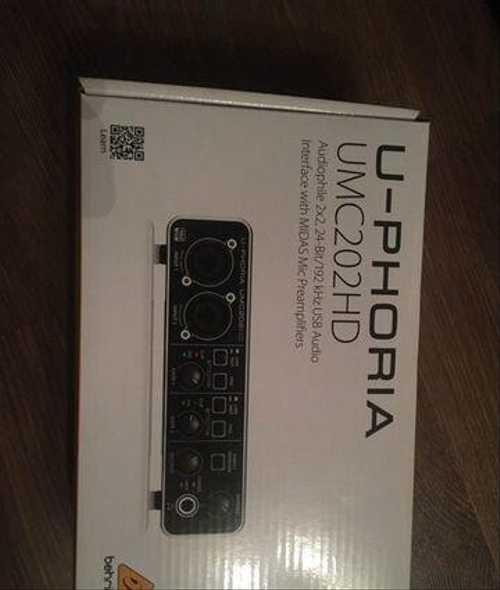 Звуковая карта behringer umc202