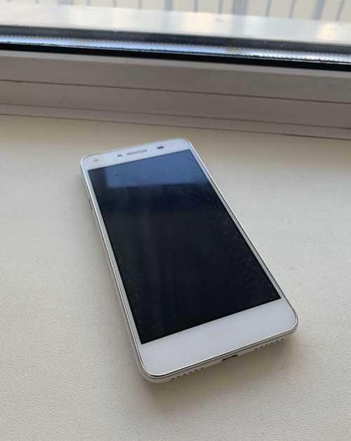 Смартфон Huawei Y5II (CUN-U29)