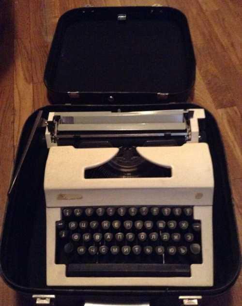 Пишущая машина "Ортех"