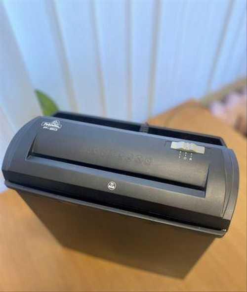Уничтожитель бумаги Fellowes P-20 (шредер)