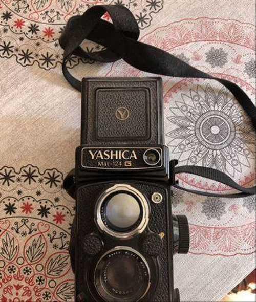 Фотокамера Yashica MAT 124G