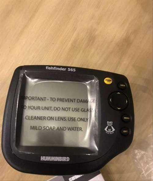 Эхолот Humminbird Fishfinder 565+ крепеж на транец