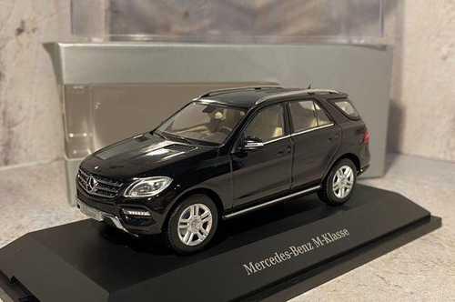 Редкая модель Mercedes-Benz ML 1:43