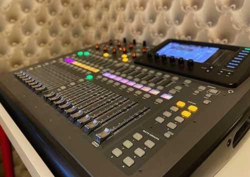 Behringer X32 Compact