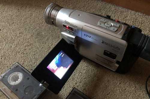 Видеокамера Panasonic VZ15