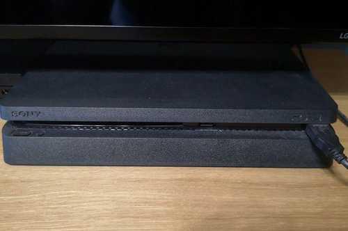 PlayStation 4 Slim 1Tb