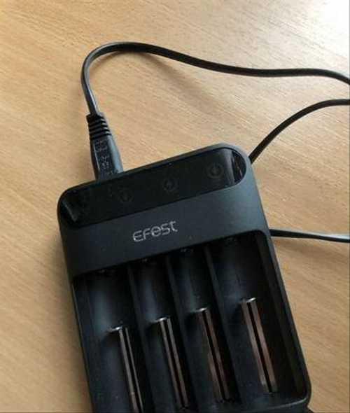 Efest lush Q4 - универсальное зарядное устройство