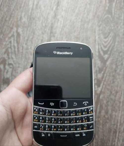 Смартфон BlackBerry Bold 9900