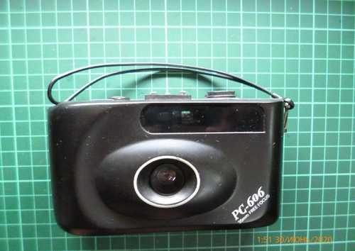 35-миллиметровый плёночный фотоаппарат PC-606