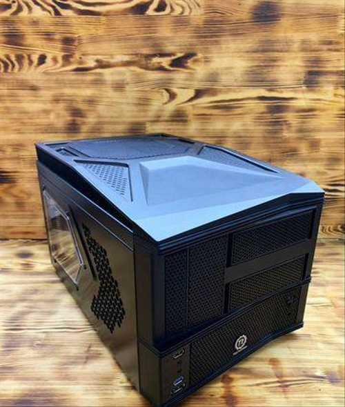 Компьютерный корпус Thermaltake Armor A30