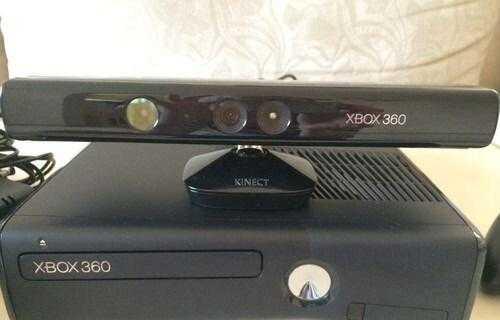 Новый Xbox 360 прошит freeboot 400игр\2джойстика