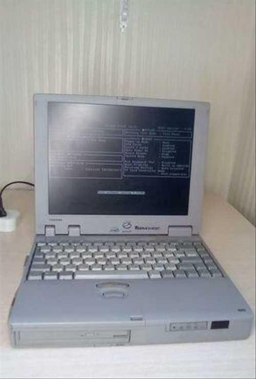 Древний ноутбук Toshiba Tecra 510CDT