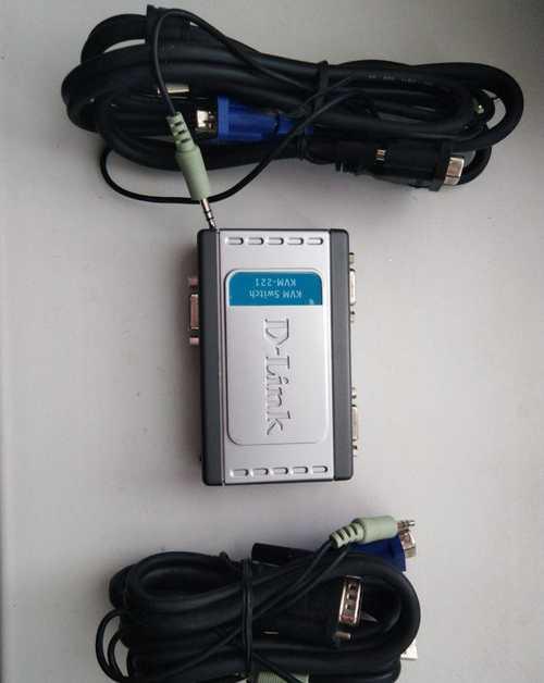 Продам Переключатель KVM D-link KVM-221