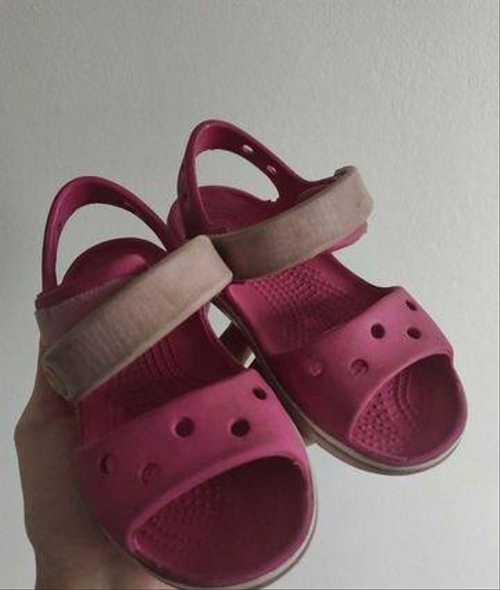 Сандалии Crocs